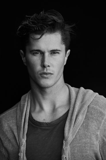 Jye Williams - Vivien’s Models